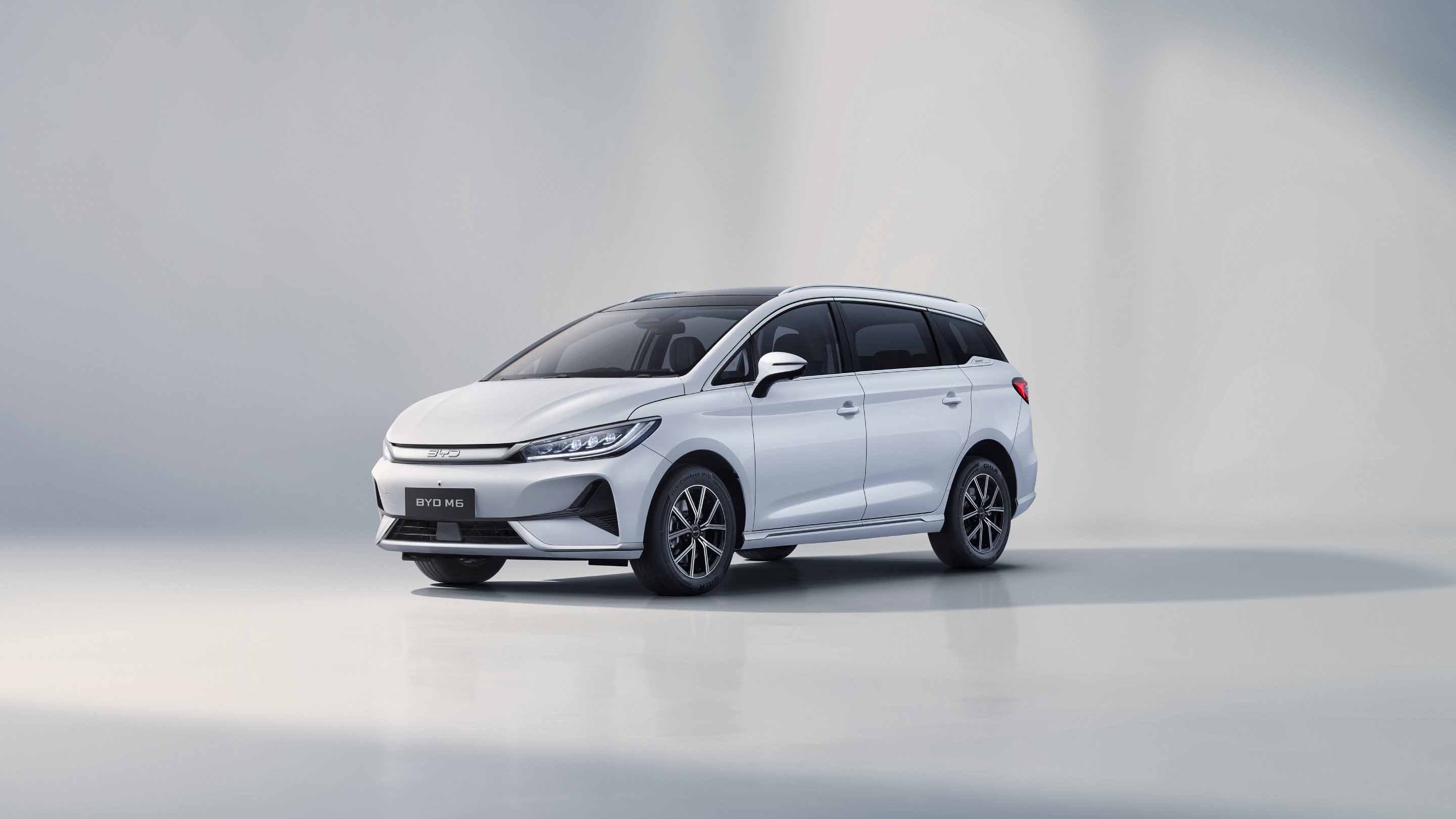 BYD M6: MPV Listrik 7-Seater Canggih dengan Desain "Dragon Face" dan ...