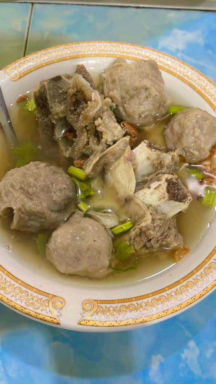 Resep Sop Tulang Sapi dan Bakso yang Lezat dan Mudah Dibuat